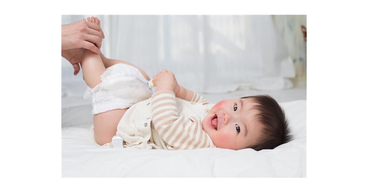 Baby Poop Colors Explained: Healthy Signs and Warnings | parenTeam